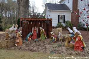 Governor Roy and Marie Barnes’ Home Decorated for Christmas
