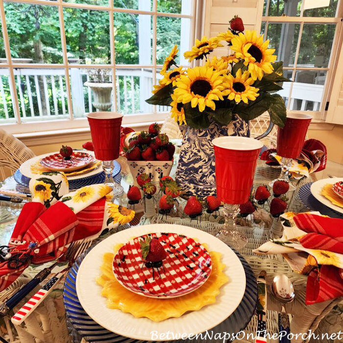 Sunflowers and Naughty Ants for a Summer-Themed Table Setting