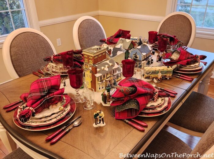 Department 56 “Christmas Vacation” Movie-Themed Tablescape, Including ...