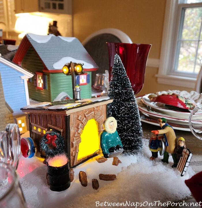 Department 56 “Christmas Vacation” Movie-Themed Tablescape, Including ...