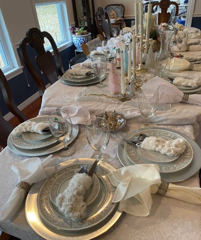 Proof You Can Create An Elegant, Beautiful Table Setting Without ...